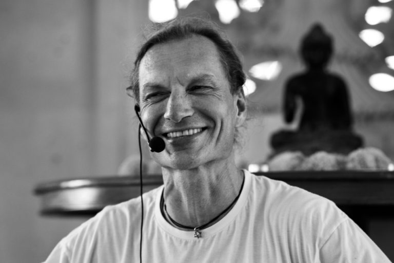 Gregor Maehle - Yogic Inquiry. The Science of 8-limbed Yoga (ep. 1 ...